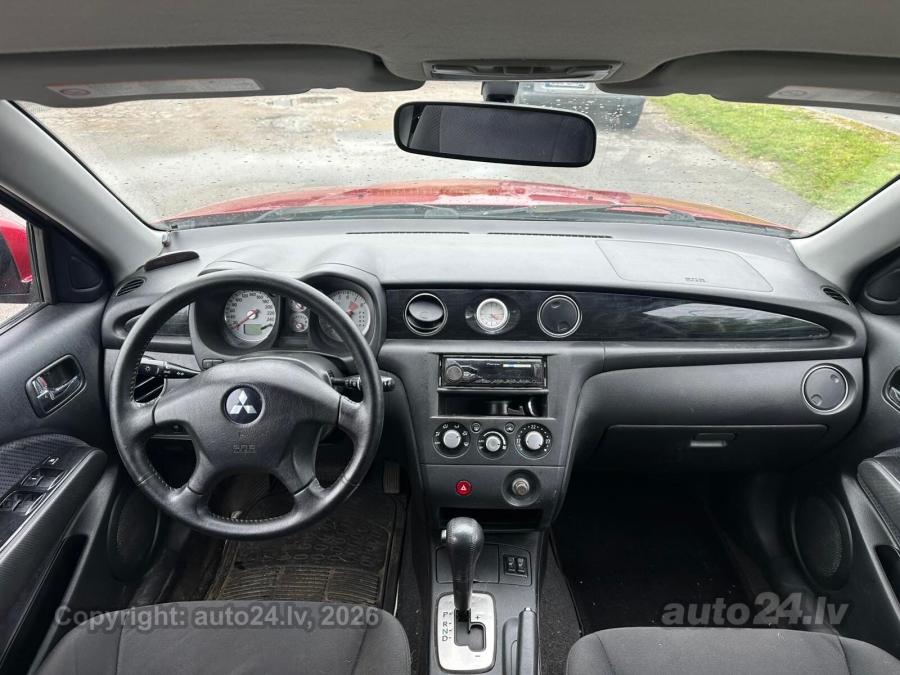 Red Mitsubishi Outlander 2003 in Narva, with an engine capacity of 2.40 L and mileage of 290 thousand km for 1499 €, photo 29 on AUTOMOTO.COM.LV