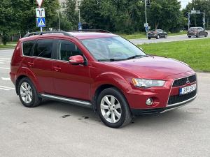 Red Mitsubishi Outlander 2012 in Narva, with an engine capacity of 2.20 L and mileage of 274 thousand km for 4999 €, photo 3 on AUTOMOTO.COM.LV
