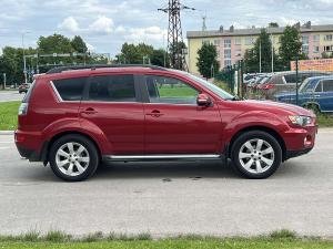 Red Mitsubishi Outlander 2012 in Narva, with an engine capacity of 2.20 L and mileage of 274 thousand km for 4999 €, photo 6 on AUTOMOTO.COM.LV