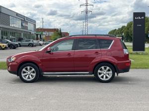Red Mitsubishi Outlander 2012 in Narva, with an engine capacity of 2.20 L and mileage of 274 thousand km for 4999 €, photo 17 on AUTOMOTO.COM.LV