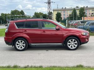 Red Mitsubishi Outlander 2012 in Narva, with an engine capacity of 2.20 L and mileage of 274 thousand km for 4999 €, photo 18 on AUTOMOTO.COM.LV