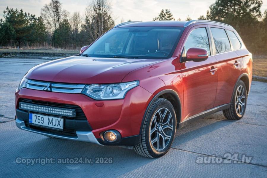 Sarkans Mitsubishi Outlander 2015 Tallina, ar dzinēja tilpumu 2.00 L un nobraukumu 290 tūkst. km par 9500 €, foto 2 vietnē AUTOMOTO.COM.LV