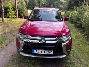 Sarkans Mitsubishi Outlander 2016 Tallina, ar dzinēja tilpumu 2.00 L un nobraukumu 189 tūkst. km par 13900 €, foto 1 vietnē AUTOMOTO.COM.LV