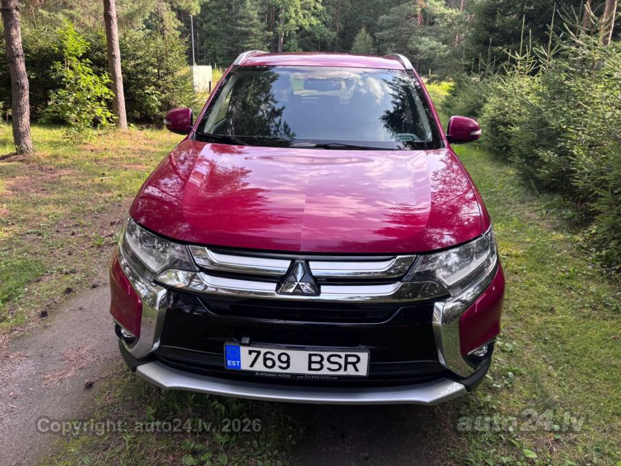 Sarkans Mitsubishi Outlander 2016 Tallina, ar dzinēja tilpumu 2.00 L un nobraukumu 189 tūkst. km par 13900 €, foto 1 vietnē AUTOMOTO.COM.LV