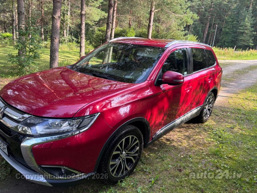 Sarkans Mitsubishi Outlander 2016 Tallina, ar dzinēja tilpumu 2.00 L un nobraukumu 189 tūkst. km par 13900 €, foto 3 vietnē AUTOMOTO.COM.LV