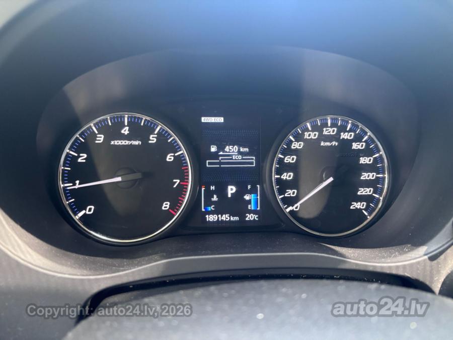 Sarkans Mitsubishi Outlander 2016 Tallina, ar dzinēja tilpumu 2.00 L un nobraukumu 189 tūkst. km par 13900 €, foto 7 vietnē AUTOMOTO.COM.LV