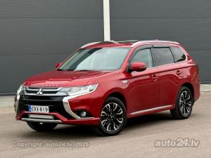 Sarkans Mitsubishi Outlander 2017 Tallina, ar dzinēja tilpumu 2.00 L un nobraukumu 192 tūkst. km par 11900 €, foto  vietnē AUTOMOTO.COM.LV