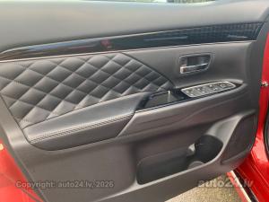 Red Mitsubishi Outlander 2019 in Tallinn, with an engine capacity of 2.40 L and mileage of 106 thousand km for 21490 €, photo 9 on AUTOMOTO.COM.LV