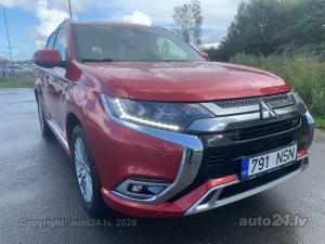 Red Mitsubishi Outlander 2019 in Tallinn, with an engine capacity of 2.40 L and mileage of 106 thousand km for 21490 €, photo 19 on AUTOMOTO.COM.LV