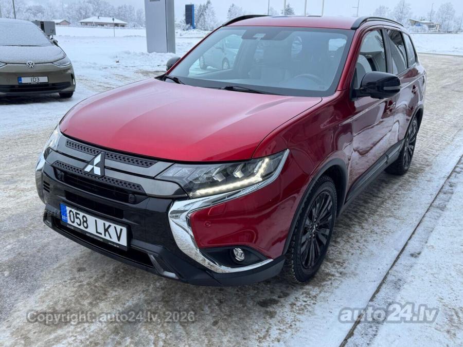 Red Mitsubishi Outlander 2021 in Viljandi, with an engine capacity of 2.00 L and mileage of 84 thousand km for 16890 €, photo 2 on AUTOMOTO.COM.LV