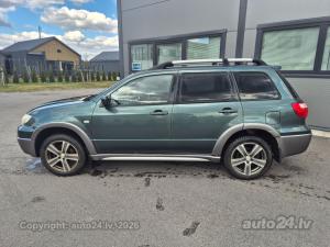 Mitsubishi Outlander 2005 Pērnava, ar dzinēja tilpumu 2.40 L un nobraukumu 353 tūkst. km par 1999 €, foto 8 vietnē AUTOMOTO.COM.LV