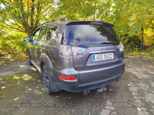 Mitsubishi Outlander 2011 in Tallinn, with an engine capacity of 2.40 L and mileage of 233 thousand km for 4400 €, photo 11 on AUTOMOTO.COM.LV