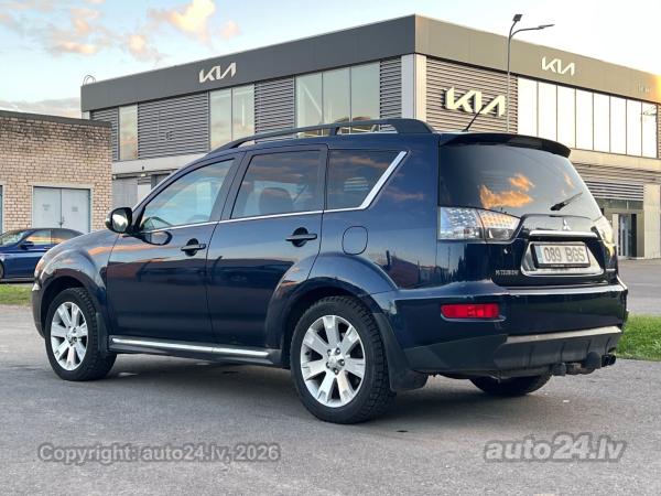Mitsubishi Outlander 2012 Narva, ar dzinēja tilpumu 2.20 L un nobraukumu 287 tūkst. km par 3499 €, foto 7 vietnē AUTOMOTO.COM.LV