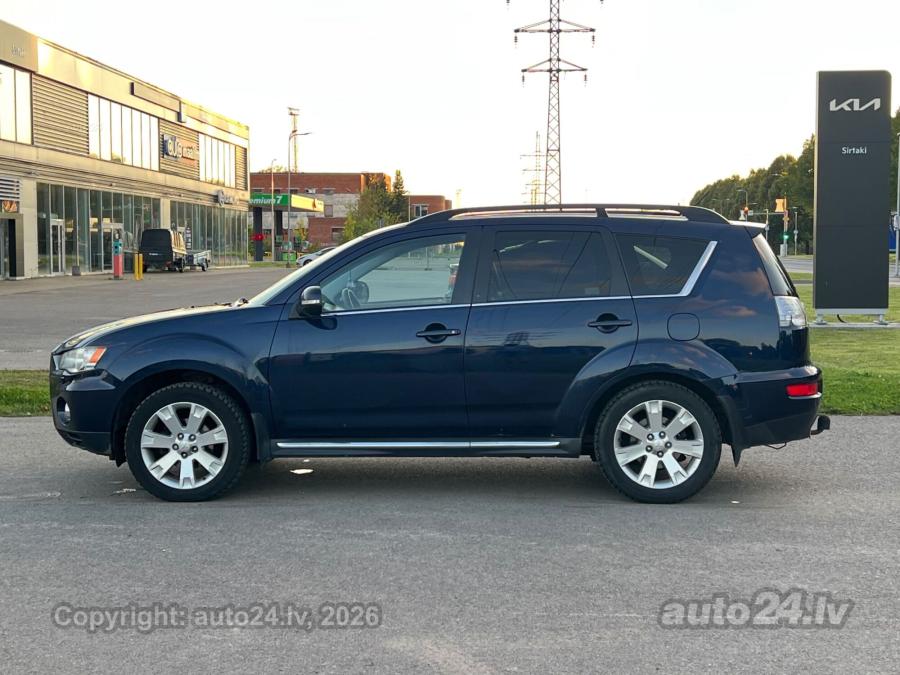 Mitsubishi Outlander 2012 in Narva, with an engine capacity of 2.20 L and mileage of 287 thousand km for 3499 €, photo 9 on AUTOMOTO.COM.LV