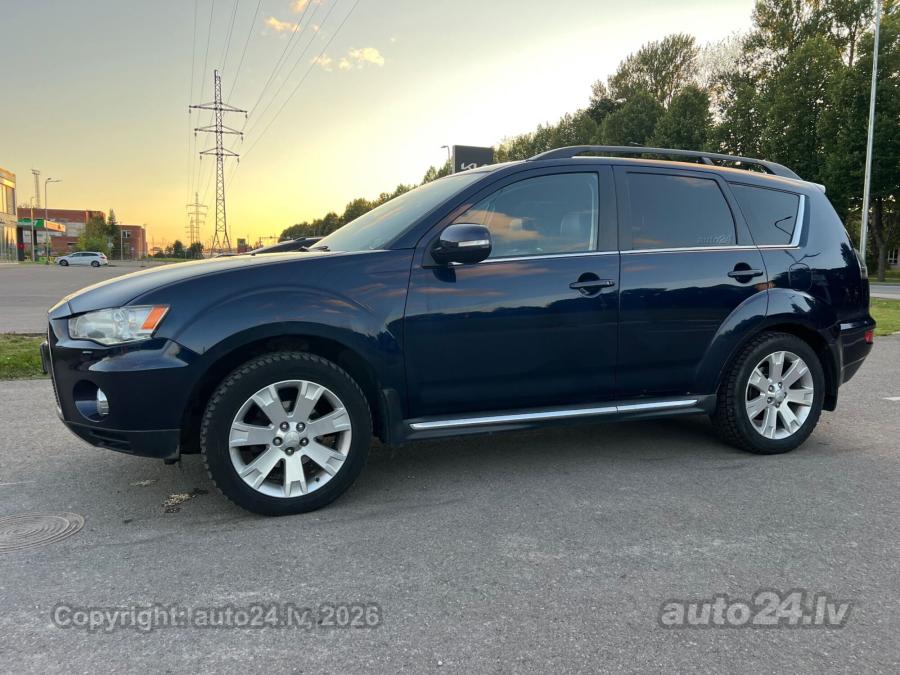 Mitsubishi Outlander 2012 in Narva, with an engine capacity of 2.20 L and mileage of 287 thousand km for 3499 €, photo 10 on AUTOMOTO.COM.LV