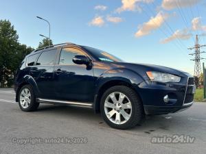 Mitsubishi Outlander 2012 in Narva, with an engine capacity of 2.20 L and mileage of 287 thousand km for 3499 €, photo 13 on AUTOMOTO.COM.LV