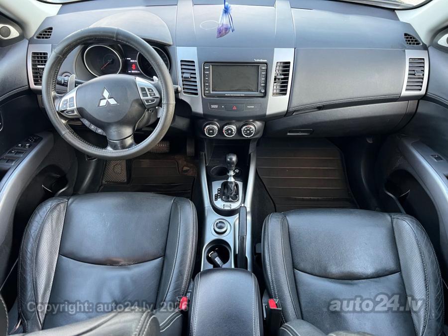 Mitsubishi Outlander 2012 in Narva, with an engine capacity of 2.20 L and mileage of 287 thousand km for 3499 €, photo 20 on AUTOMOTO.COM.LV