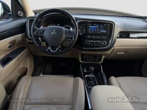 Mitsubishi Outlander 2017 Pērnava, ar dzinēja tilpumu 2.00 L un nobraukumu 163 tūkst. km par 11900 €, foto 6 vietnē AUTOMOTO.COM.LV