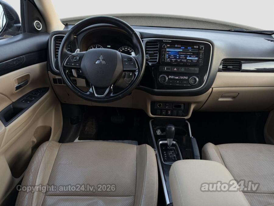 Mitsubishi Outlander 2017 Pērnava, ar dzinēja tilpumu 2.00 L un nobraukumu 163 tūkst. km par 11900 €, foto 6 vietnē AUTOMOTO.COM.LV