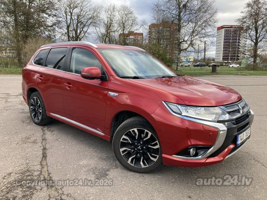 Mitsubishi Outlander 2017 in Tallinn, with an engine capacity of 2.00 L and mileage of 121 thousand km for 17900 €, photo 5 on AUTOMOTO.COM.LV