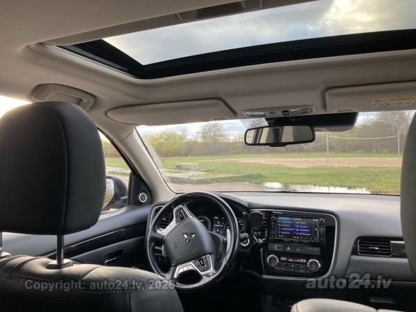 Mitsubishi Outlander 2017 Tallina, ar dzinēja tilpumu 2.00 L un nobraukumu 121 tūkst. km par 17900 €, foto 6 vietnē AUTOMOTO.COM.LV