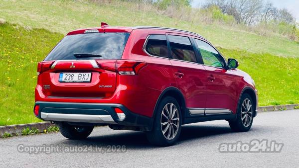 Mitsubishi Outlander 2018 in Narva, with an engine capacity of 2.00 L and mileage of 143 thousand km for 17500 €, photo 5 on AUTOMOTO.COM.LV