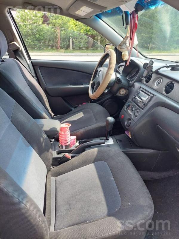 Balts Mitsubishi Outlander 2004 Rīga, ar dzinēja tilpumu 2.40 L un nobraukumu 214 tūkst. km par 850 €, foto 2 vietnē AUTOMOTO.COM.LV