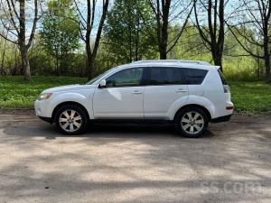 Balts Mitsubishi Outlander 2008 Rīga, ar dzinēja tilpumu 2.40 L un nobraukumu 0 tūkst. km par 3999 €, foto 3 vietnē AUTOMOTO.COM.LV