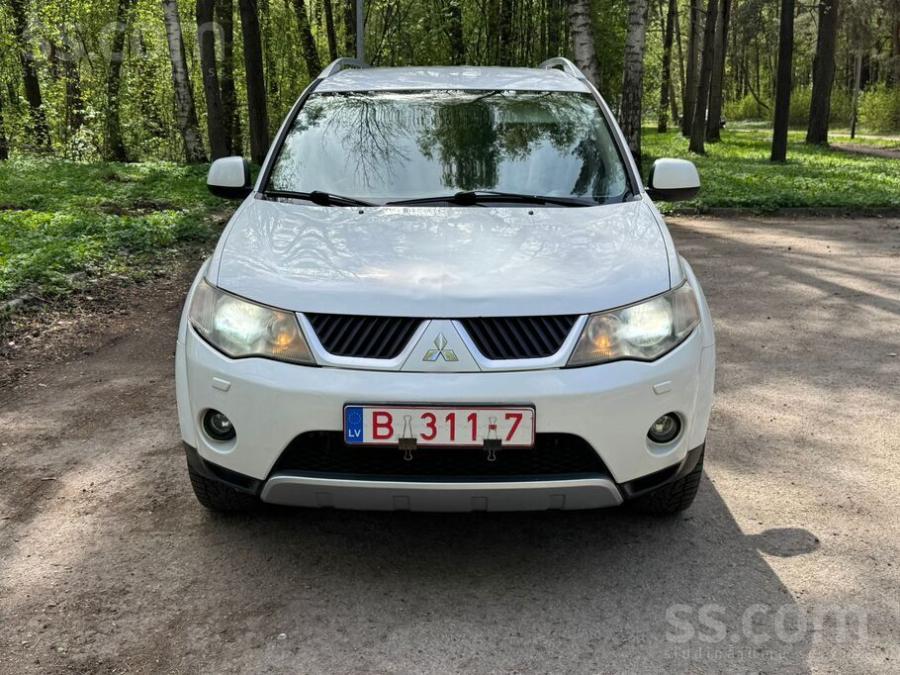 Balts Mitsubishi Outlander 2008 Rīga, ar dzinēja tilpumu 2.40 L un nobraukumu 0 tūkst. km par 3999 €, foto 9 vietnē AUTOMOTO.COM.LV