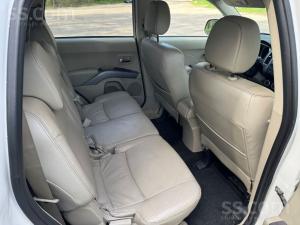 Balts Mitsubishi Outlander 2008 Rīga, ar dzinēja tilpumu 2.40 L un nobraukumu 0 tūkst. km par 3999 €, foto 22 vietnē AUTOMOTO.COM.LV