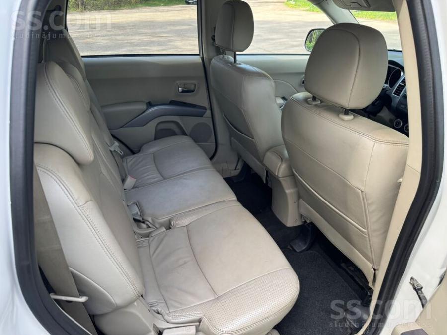 Balts Mitsubishi Outlander 2008 Rīga, ar dzinēja tilpumu 2.40 L un nobraukumu 0 tūkst. km par 3999 €, foto 22 vietnē AUTOMOTO.COM.LV