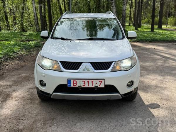 Balts Mitsubishi Outlander 2008 Rīga, ar dzinēja tilpumu 2.40 L un nobraukumu 0 tūkst. km par 3999 €, foto 8 vietnē AUTOMOTO.COM.LV