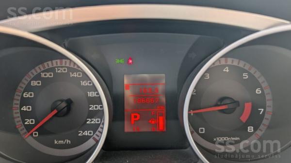 Balts Mitsubishi Outlander 2008 Ogre, ar dzinēja tilpumu 2.30 L un nobraukumu 130 tūkst. km par 4200 €, foto 10 vietnē AUTOMOTO.COM.LV