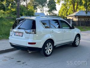 Balts Mitsubishi Outlander 2010 Rīga, ar dzinēja tilpumu 2.40 L un nobraukumu 0 tūkst. km par 3299 €, foto 6 vietnē AUTOMOTO.COM.LV