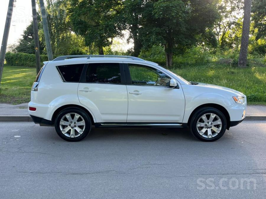 Balts Mitsubishi Outlander 2010 Rīga, ar dzinēja tilpumu 2.40 L un nobraukumu 0 tūkst. km par 3299 €, foto 7 vietnē AUTOMOTO.COM.LV