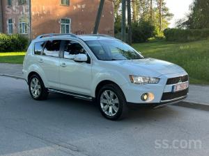 Balts Mitsubishi Outlander 2010 Rīga, ar dzinēja tilpumu 2.40 L un nobraukumu 0 tūkst. km par 3299 €, foto 8 vietnē AUTOMOTO.COM.LV