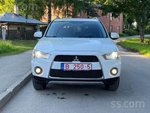 Balts Mitsubishi Outlander 2010 Rīga, ar dzinēja tilpumu 2.40 L un nobraukumu 0 tūkst. km par 3299 €, foto 9 vietnē AUTOMOTO.COM.LV