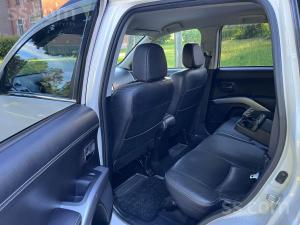 Balts Mitsubishi Outlander 2010 Rīga, ar dzinēja tilpumu 2.40 L un nobraukumu 0 tūkst. km par 3299 €, foto 24 vietnē AUTOMOTO.COM.LV