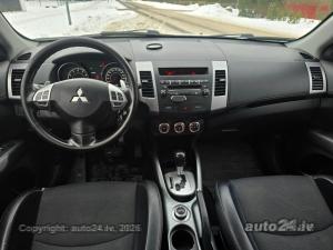 Balts Mitsubishi Outlander 2011 Tallina, ar dzinēja tilpumu 2.40 L un nobraukumu 307 tūkst. km par 3690 €, foto 6 vietnē AUTOMOTO.COM.LV
