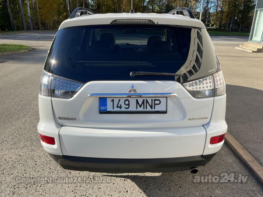 Balts Mitsubishi Outlander 2011 Tallina, ar dzinēja tilpumu 2.40 L un nobraukumu 134 tūkst. km par 7500 €, foto 6 vietnē AUTOMOTO.COM.LV