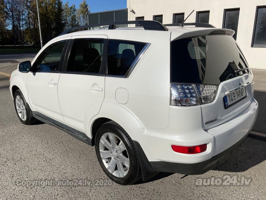 Balts Mitsubishi Outlander 2011 Tallina, ar dzinēja tilpumu 2.40 L un nobraukumu 134 tūkst. km par 7500 €, foto 7 vietnē AUTOMOTO.COM.LV