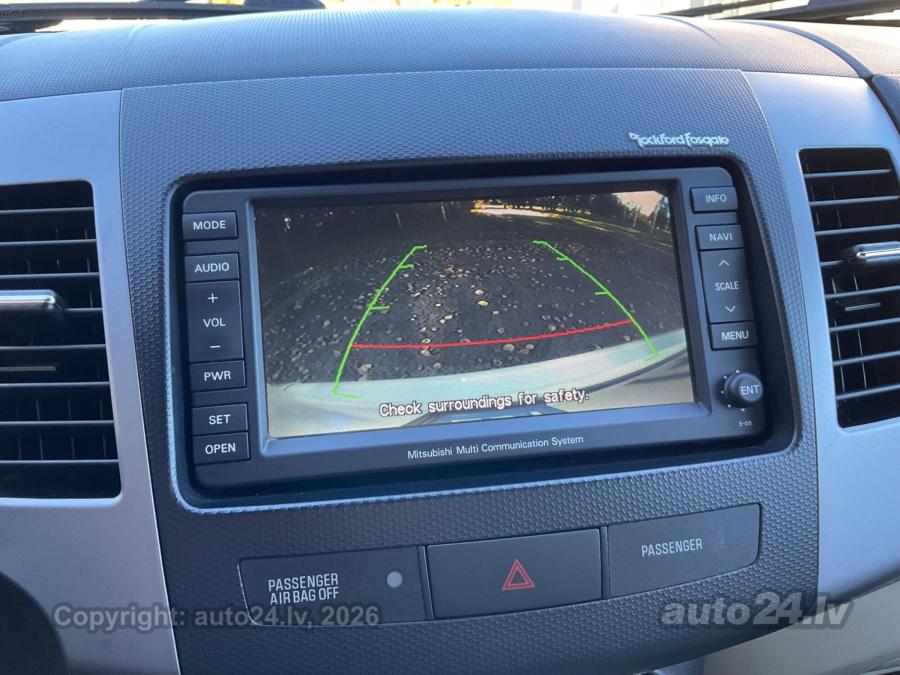 Balts Mitsubishi Outlander 2011 Tallina, ar dzinēja tilpumu 2.40 L un nobraukumu 134 tūkst. km par 7500 €, foto 14 vietnē AUTOMOTO.COM.LV