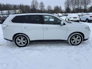 Balts Mitsubishi Outlander 2013 Tauragė, ar dzinēja tilpumu 0.00 L un nobraukumu 207 tūkst. km par 7900 €, foto 4 vietnē AUTOMOTO.COM.LV