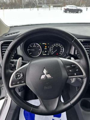 Balts Mitsubishi Outlander 2013 Tauragė, ar dzinēja tilpumu 0.00 L un nobraukumu 207 tūkst. km par 7900 €, foto 12 vietnē AUTOMOTO.COM.LV