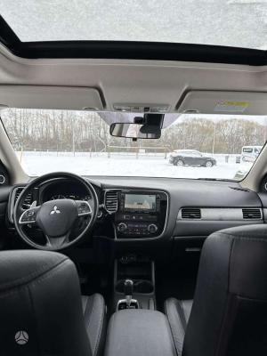 Balts Mitsubishi Outlander 2013 Tauragė, ar dzinēja tilpumu 0.00 L un nobraukumu 207 tūkst. km par 7900 €, foto 21 vietnē AUTOMOTO.COM.LV