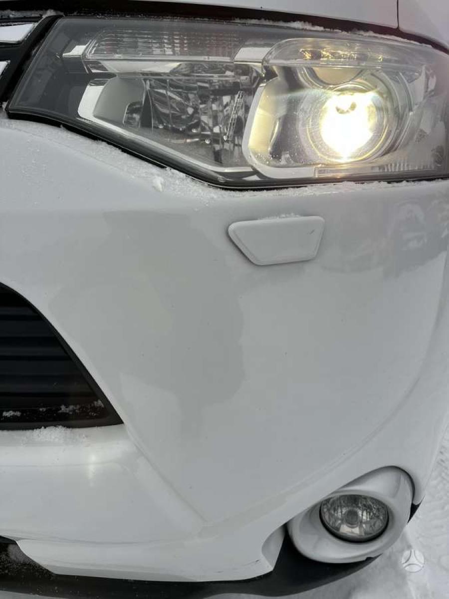 Balts Mitsubishi Outlander 2013 Tauragė, ar dzinēja tilpumu 0.00 L un nobraukumu 207 tūkst. km par 7900 €, foto 22 vietnē AUTOMOTO.COM.LV