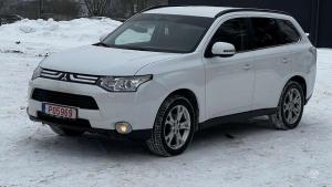 White Mitsubishi Outlander 2013 in Siauliai, with an engine capacity of 2.30 L and mileage of 263 thousand km for 5500 €, photo  on AUTOMOTO.COM.LV