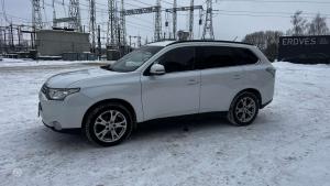 White Mitsubishi Outlander 2013 in Siauliai, with an engine capacity of 2.30 L and mileage of 263 thousand km for 5500 €, photo 2 on AUTOMOTO.COM.LV