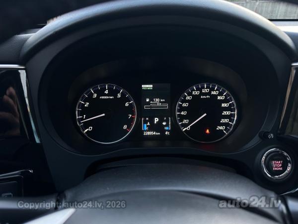 Balts Mitsubishi Outlander 2013 Tallina, ar dzinēja tilpumu 2.00 L un nobraukumu 230 tūkst. km par 7990 €, foto 11 vietnē AUTOMOTO.COM.LV