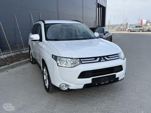 Balts Mitsubishi Outlander 2013 Viļņa, ar dzinēja tilpumu 2.00 L un nobraukumu 230 tūkst. km par 8999 €, foto 4 vietnē AUTOMOTO.COM.LV